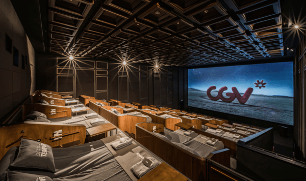 영업이익 적자 CGV, 80명 규모 희망퇴직